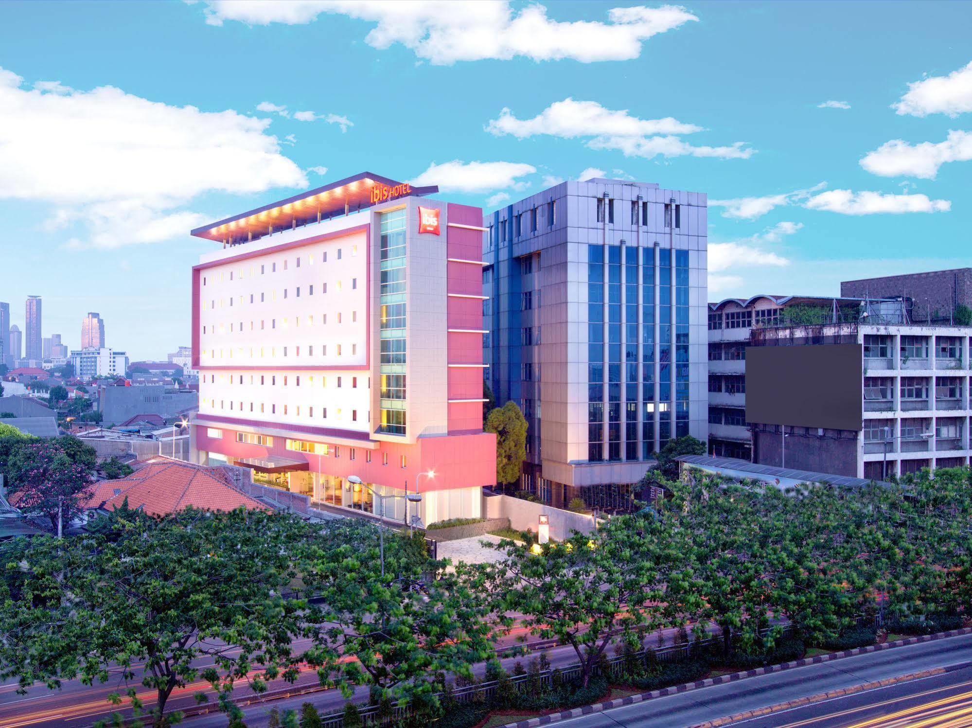 IBIS JAKARTA SENEN HOTEL
